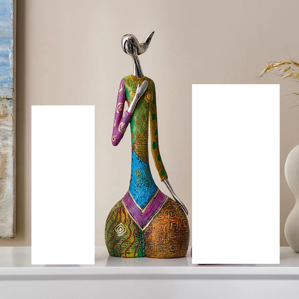 Statue contemporaine de femme en résine • Statue design