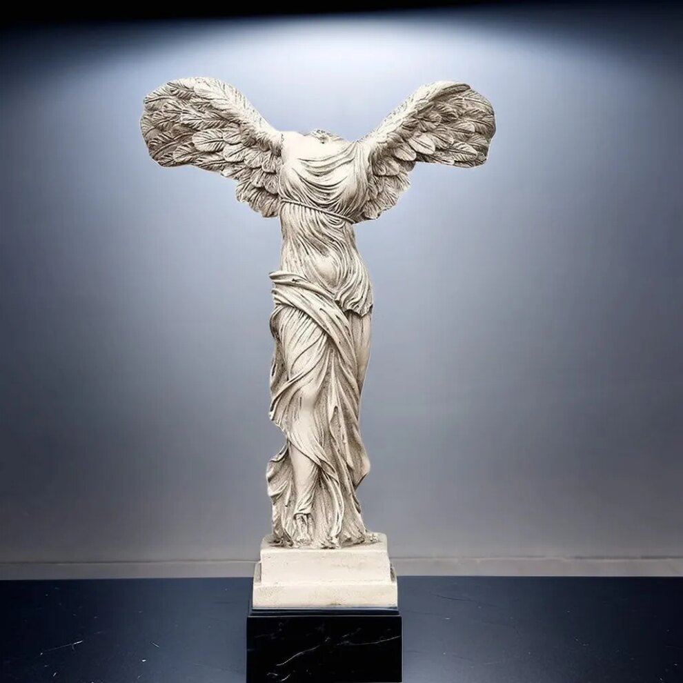 Statue Renaissance de la Victoire de Samothrace • Statue design