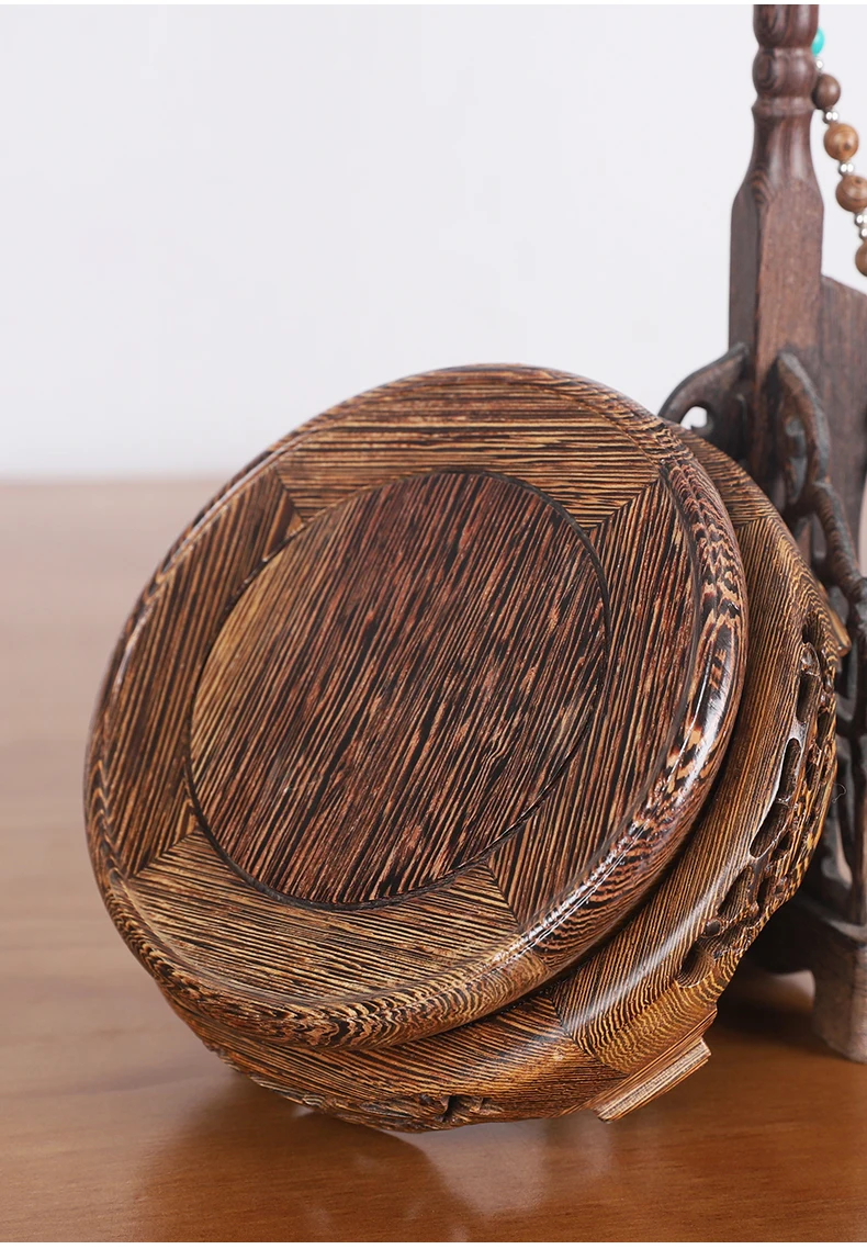 Socle statue circulaire en bois massif • Statue design